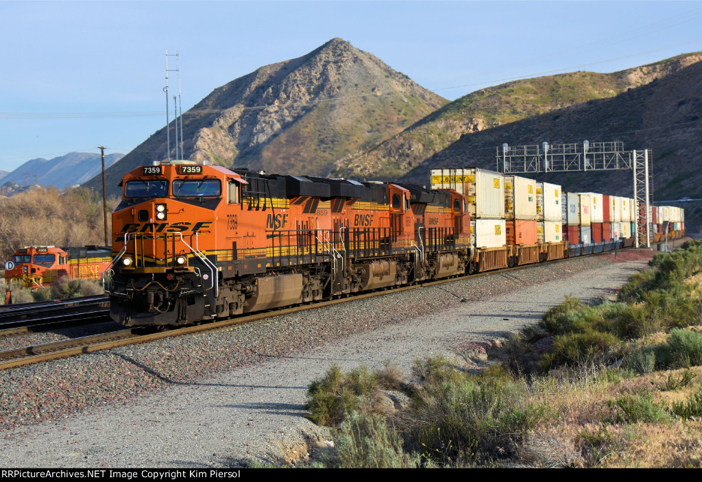 BNSF 7359